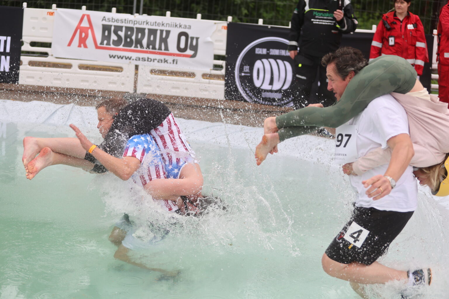 Photos - Wife-Carrying World Championship
